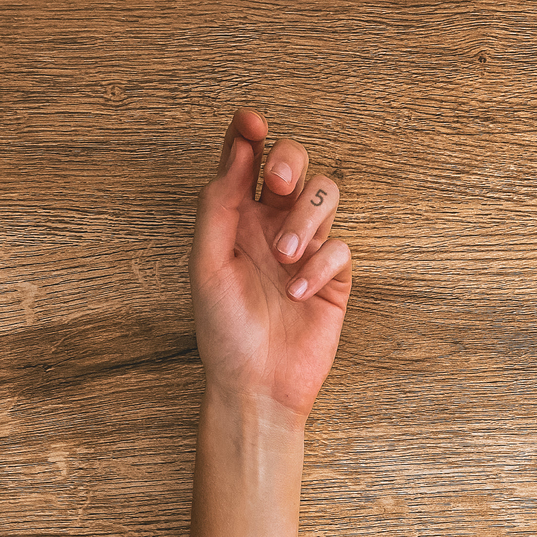 Número 5 | Tatuaje temporal | Inkster